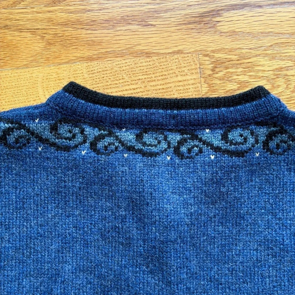 The Unbranded Brand | Sweaters | Vtg Scenic Village Knit Wool Henley ...